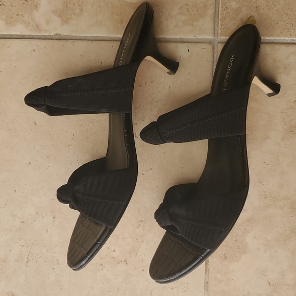 Donald J. Pliner | Shoes | Donald Pliner Knotted Black Low 2 Sandals ...